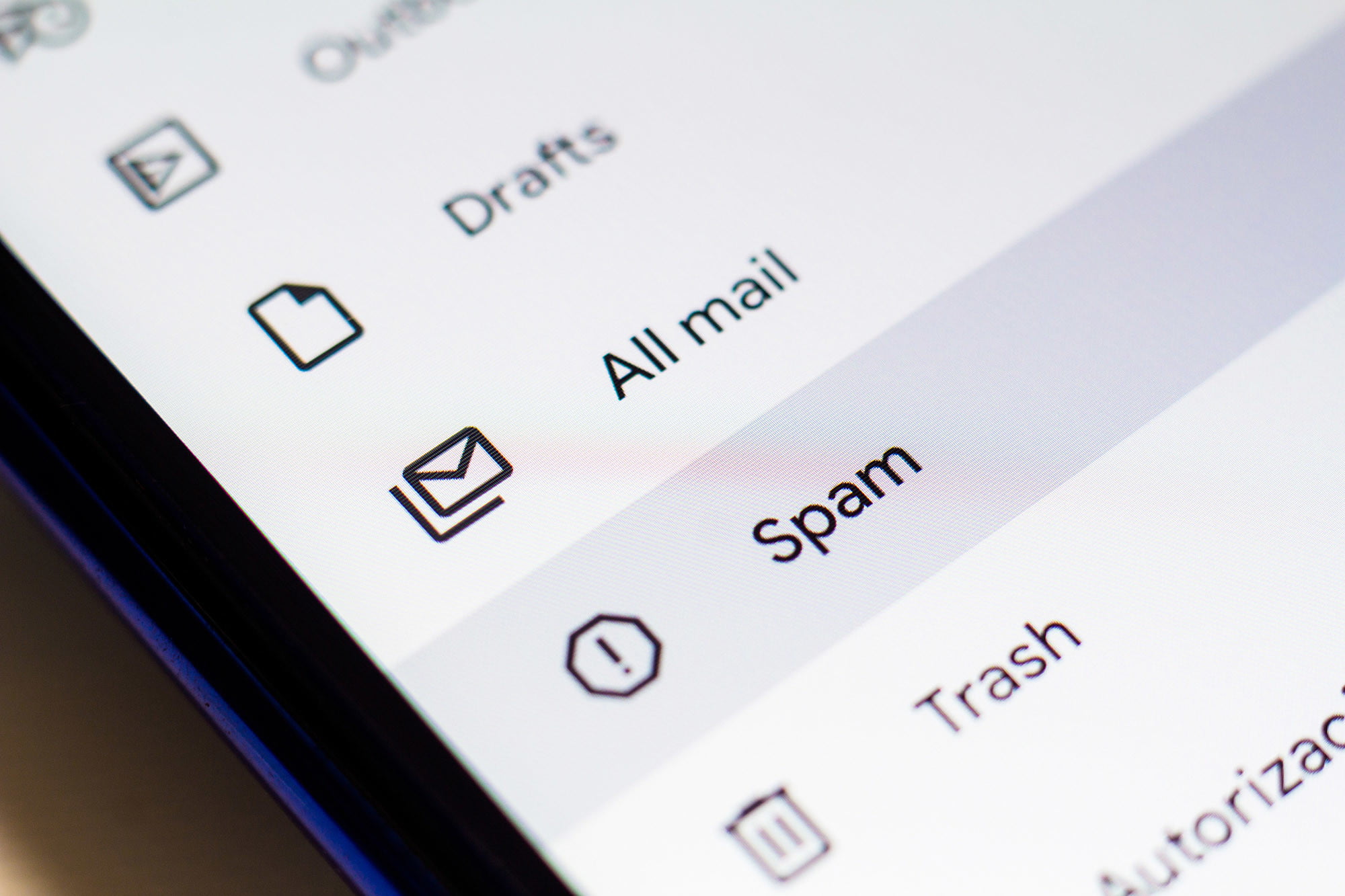 How to Block Spam Messages from Emails and Websites on a Smartphone ...