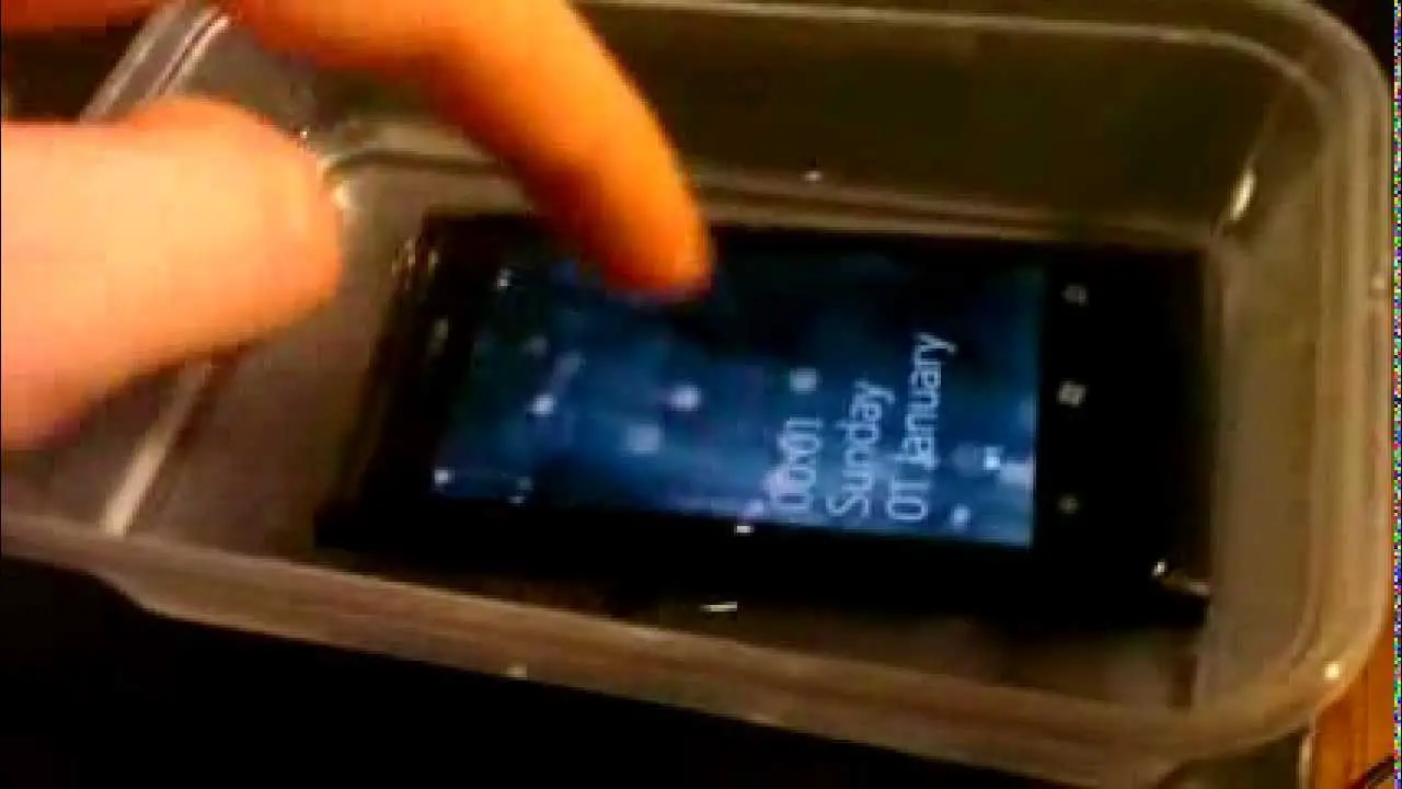 Using Alcohol to fix or revive a Phone dropped in Water - AndroidSRC